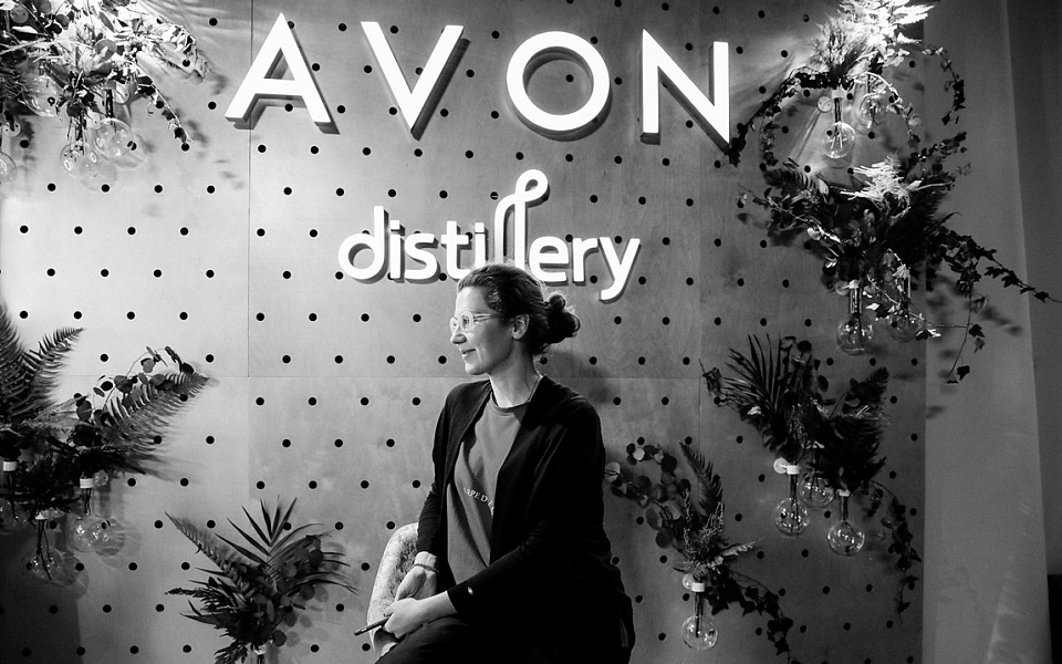 Avon запустил новый бренд Distillery
